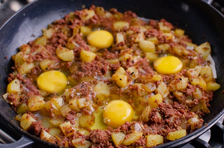 One-Pot Corned Beef Hash - British Breakfast, Lunch or Dinner Recipe