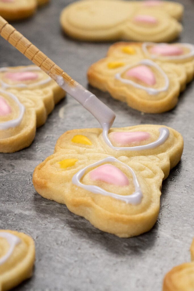 Iced Biscuits - Easter Cookie Cutter and Decorate - Flawless Food