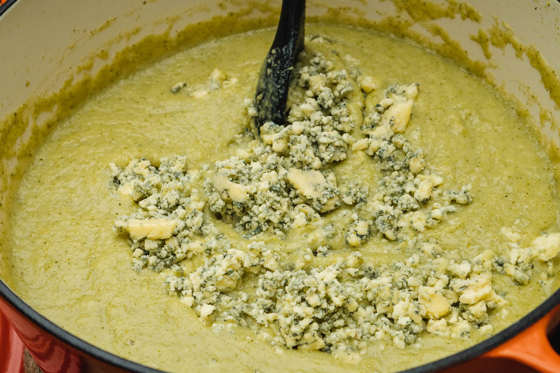 Easy Broccoli and Stilton Soup (British Soup Recipe)