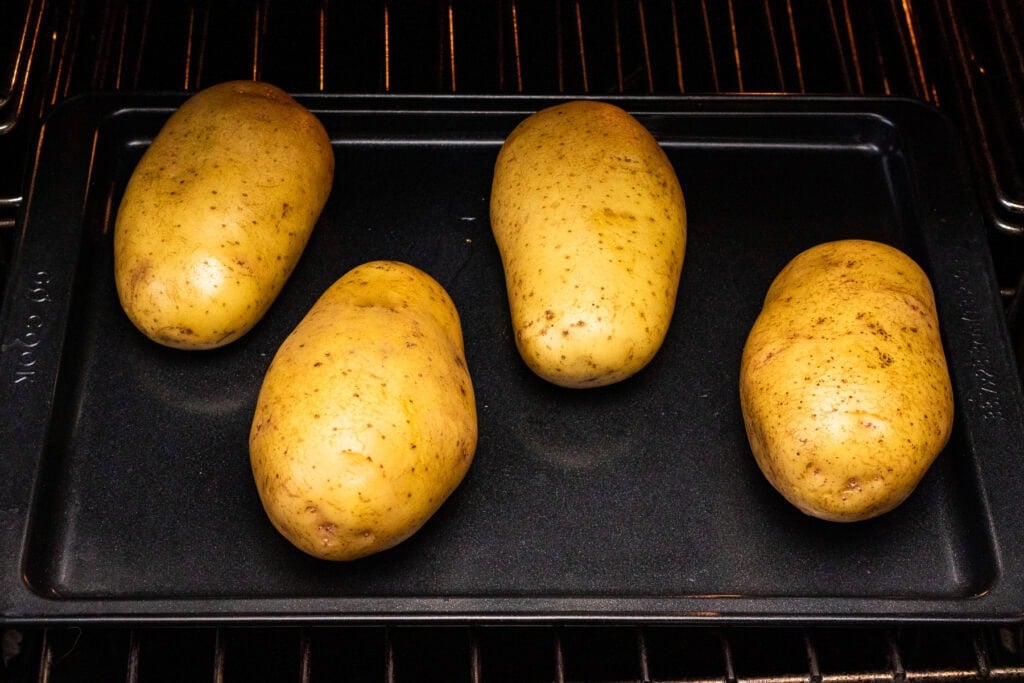 Jacket Potatoes in the Oven (Baked Potatoes) - Flawless Food